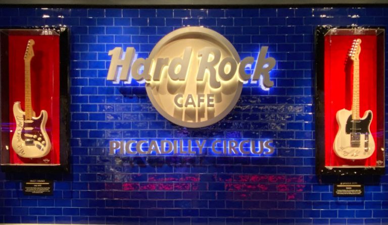 Hard Rock Café – URBAN-ADVENTURER