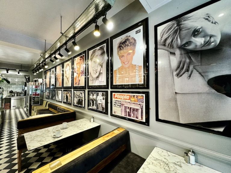 This Notting Hill Café Is Dedicated to Princess Diana – Café Diana – URBAN-ADVENTURER
