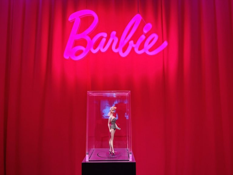 Barbie®: The Exhibition – The Design Museum – URBAN-ADVENTURER
