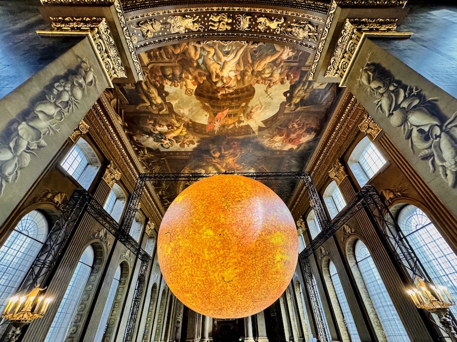 Luke Jerram: ‘Helios’ at the Painted Hall – URBAN-ADVENTURER