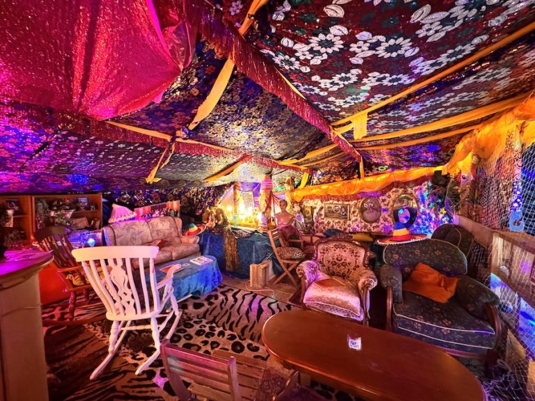 One of London’s Best Kept Secrets – Little Nan’s Bar – URBAN-ADVENTURER