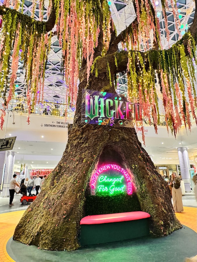 Wicked: For Good The Experience – URBAN-ADVENTURER