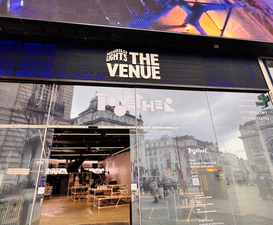 Here’s Your Chance to Appear on Piccadilly Circus’s Iconic Screen – New ...